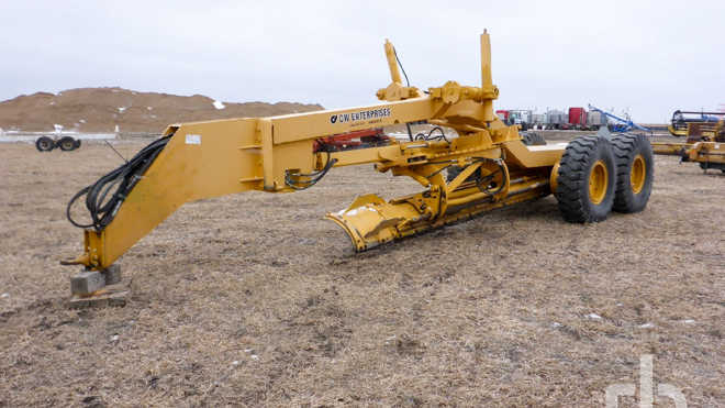 Pull Graders from top manufacturers available | Ritchie Bros.