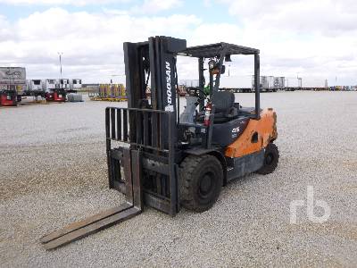 2011 DOOSAN D45S5 8700 Lb Forklift