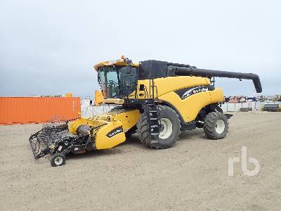 2005 NEW HOLLAND CR970 Combine