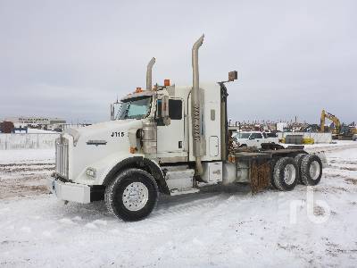 2007 KENWORTH T800B T/A Sleeper Winch Tractor