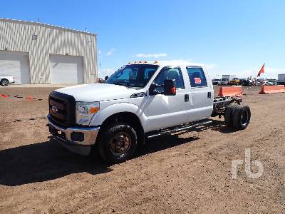 2011 FORD F350 XL Crew Cab 4x4 Cab & Chassis