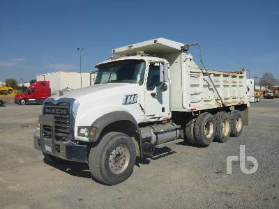 2009 MACK GU713 Dump Truck (Tri/A)