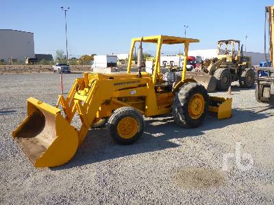 MASSEY FERGUSON 3165 Skip Loader