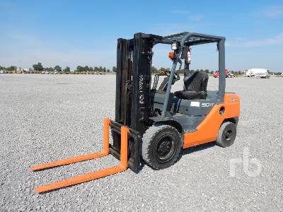 2014 TOYOTA 62-8FDU30 6000 Lb Forklift