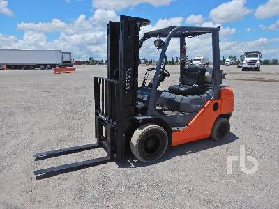 TOYOTA 8FGU25 4500 Lb Forklift