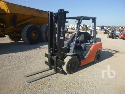 TOYOTA 8FG40U 9000 Lb Forklift