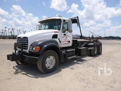 2006 MACK CV713 Granite T/A Rolloff Truck