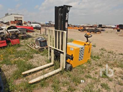 2014 YALE MCW030LEN 2800 Lb Electric Forklift