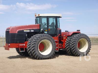 2002 VERSATILE 2360 4WD Tractor