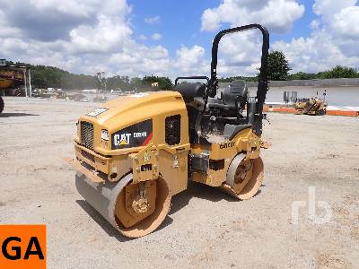 2019 CATERPILLAR CB24B Tandem Vibratory Roller