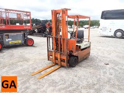 TOYOTA 2FBE15 2800 Lb Electric Forklift