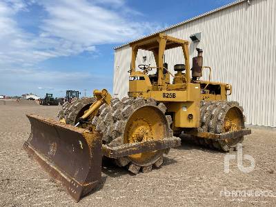 1973 Cat 825B Soil Compactor