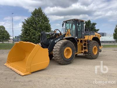 2017 John Deere 824K-II Wheel Loader