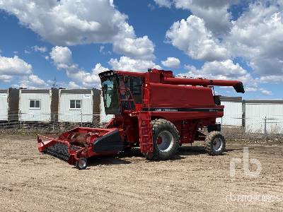 1989 Case IH 1680 Combine Harvester