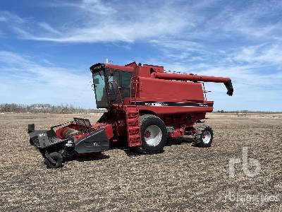1992 Case IH 1680 Combine Harvester