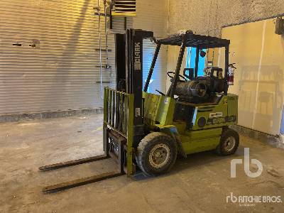 1994 Clark GPX20E Electric Forklift (Inoperable)