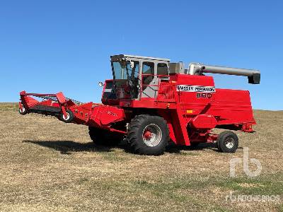 Massey Ferguson 860 Combine Harvester