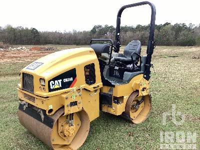 2017 CAT CB24B Tandem Roller