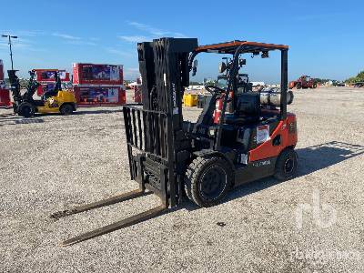 2010 Doosan G30E-5 4500 lb Pneumatic Tire Forklift