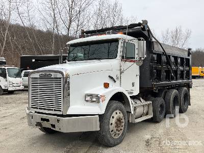 1995 Freightliner FLD 112SD 8x4 Tri/A Dump Truck