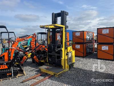 2008 Hyster R30XM2 3000 lb Order Picker