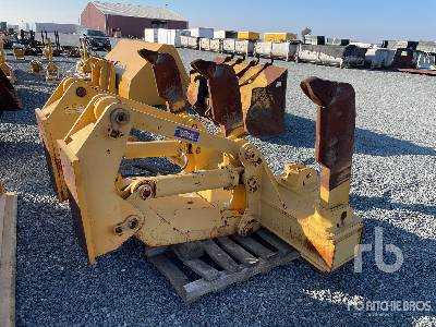 Vail 87 in Crawler Tractor Ripper - Fits John Deere 850C