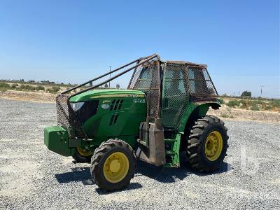 2015 John Deere 6115M 4WD Tractor