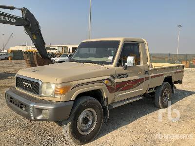 2010 Toyota LAND CRUISER (943163) | P&E