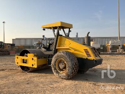 2001 BOMAG BW211D-3 (945580) | P&E
