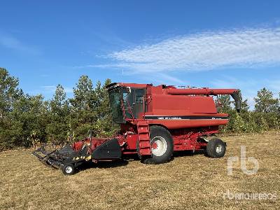 1992 Case IH 1660 Combine Harvester
