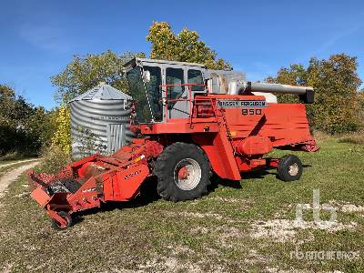 1983 Massey Ferguson 850 Combine Harvester