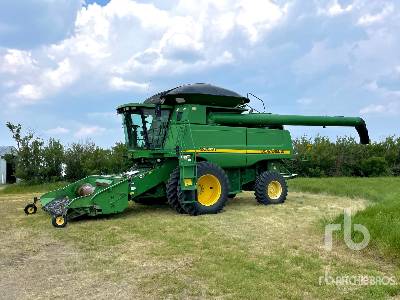 2005 John Deere 9760 Sts Combine Harvester